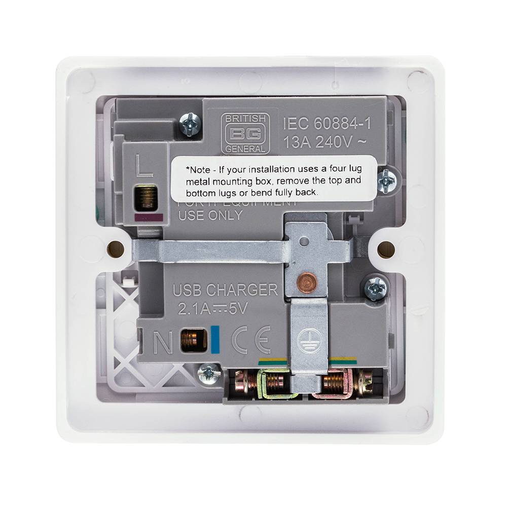 British General Single Universal Switched Socket Outlet 2 USB 2.1A