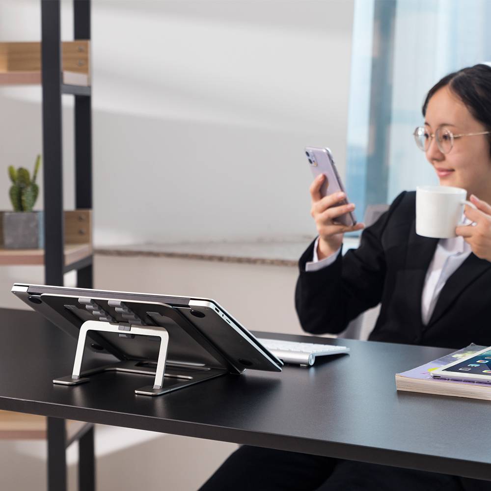 Brateck Portable 6-Level Adjustable Laptop Riser For 11"-15" Tablets ...