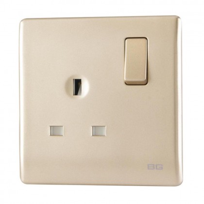 British General 1-Gang Single 13Amp Switched Type-G Socket Outlet Power ...